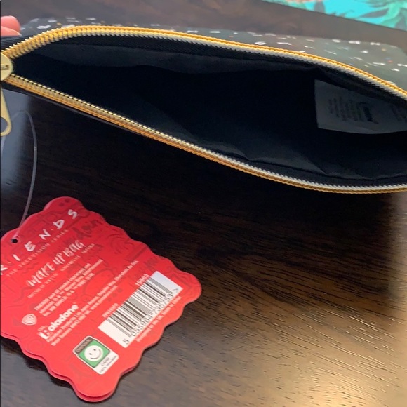 Bags | Nwt Friends Tv Show Bag | Poshmark
